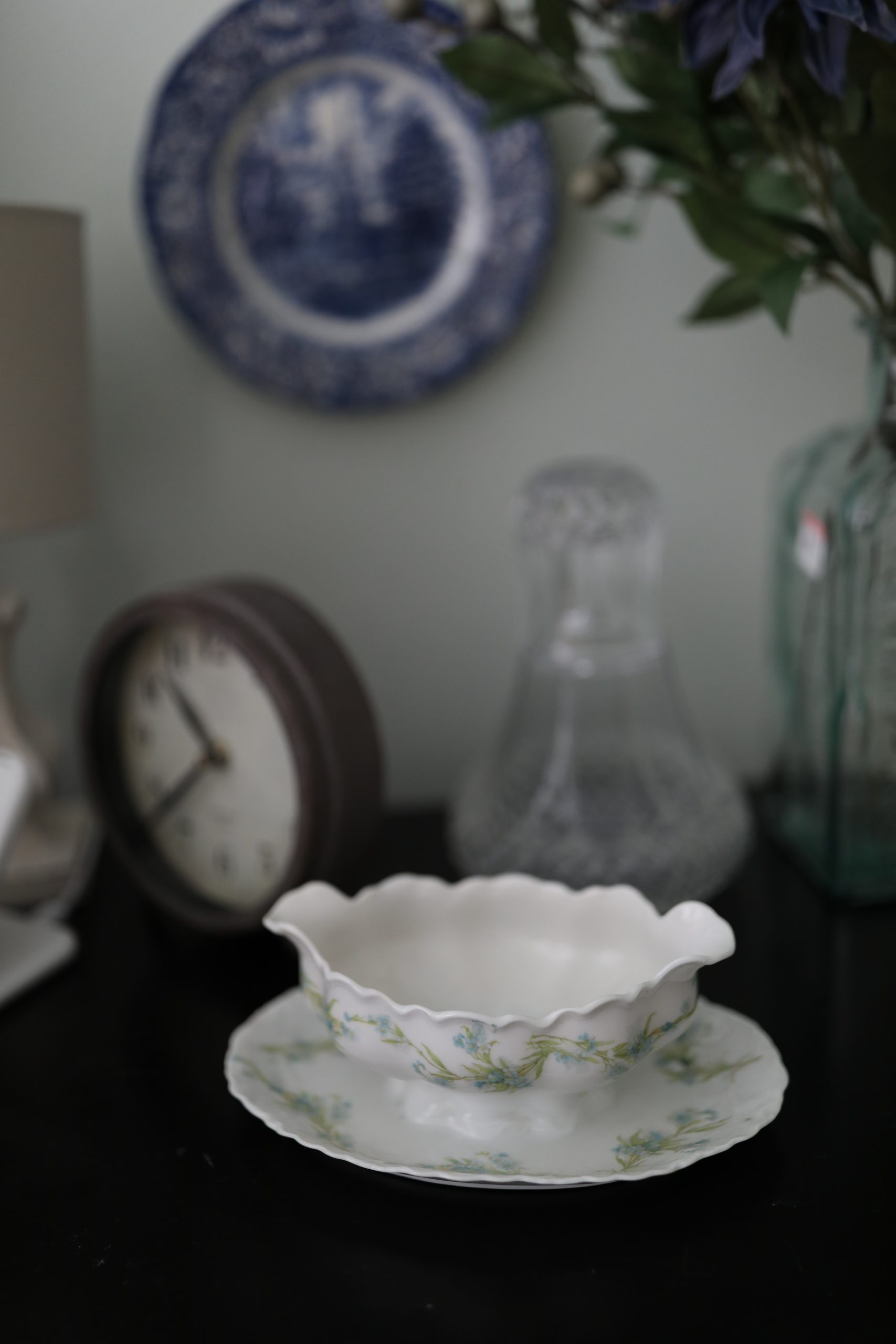 4 Ways to Decorate with Antique Ironstone - Victorian Lane Farms