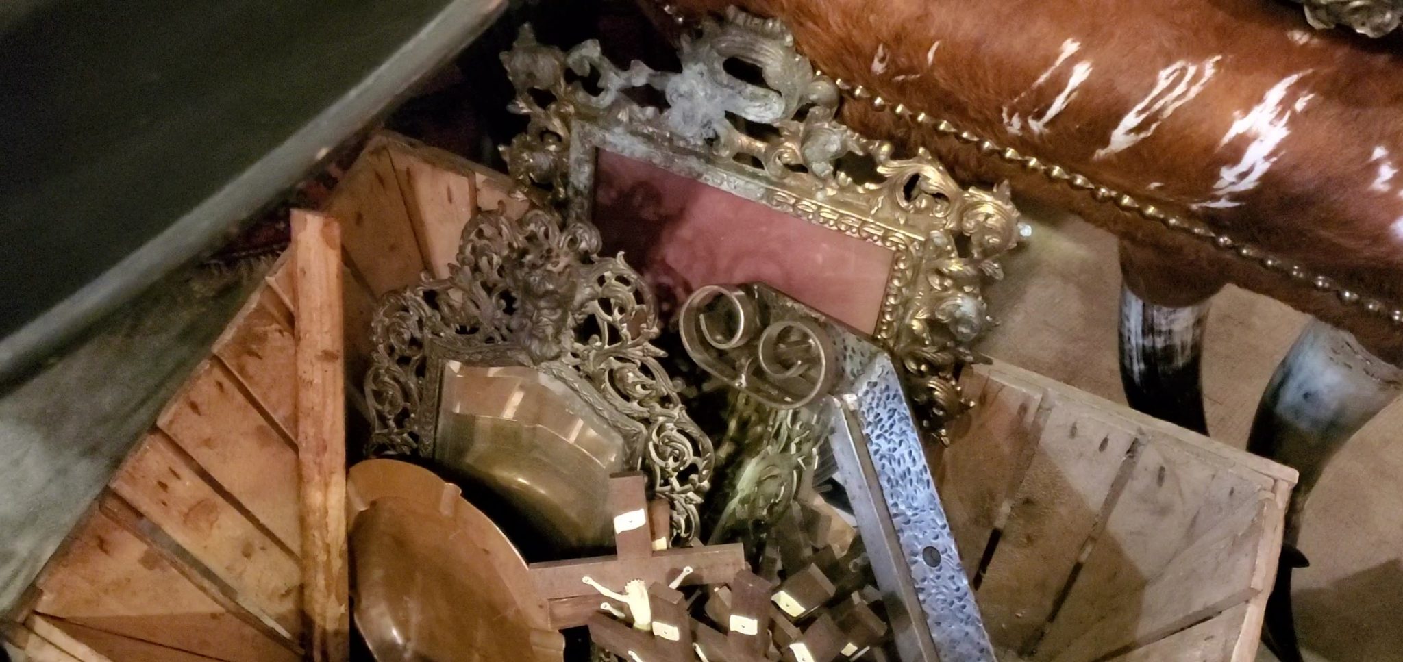 17 High End Antique Finds That Are Amazing - Victorian Lane Farms