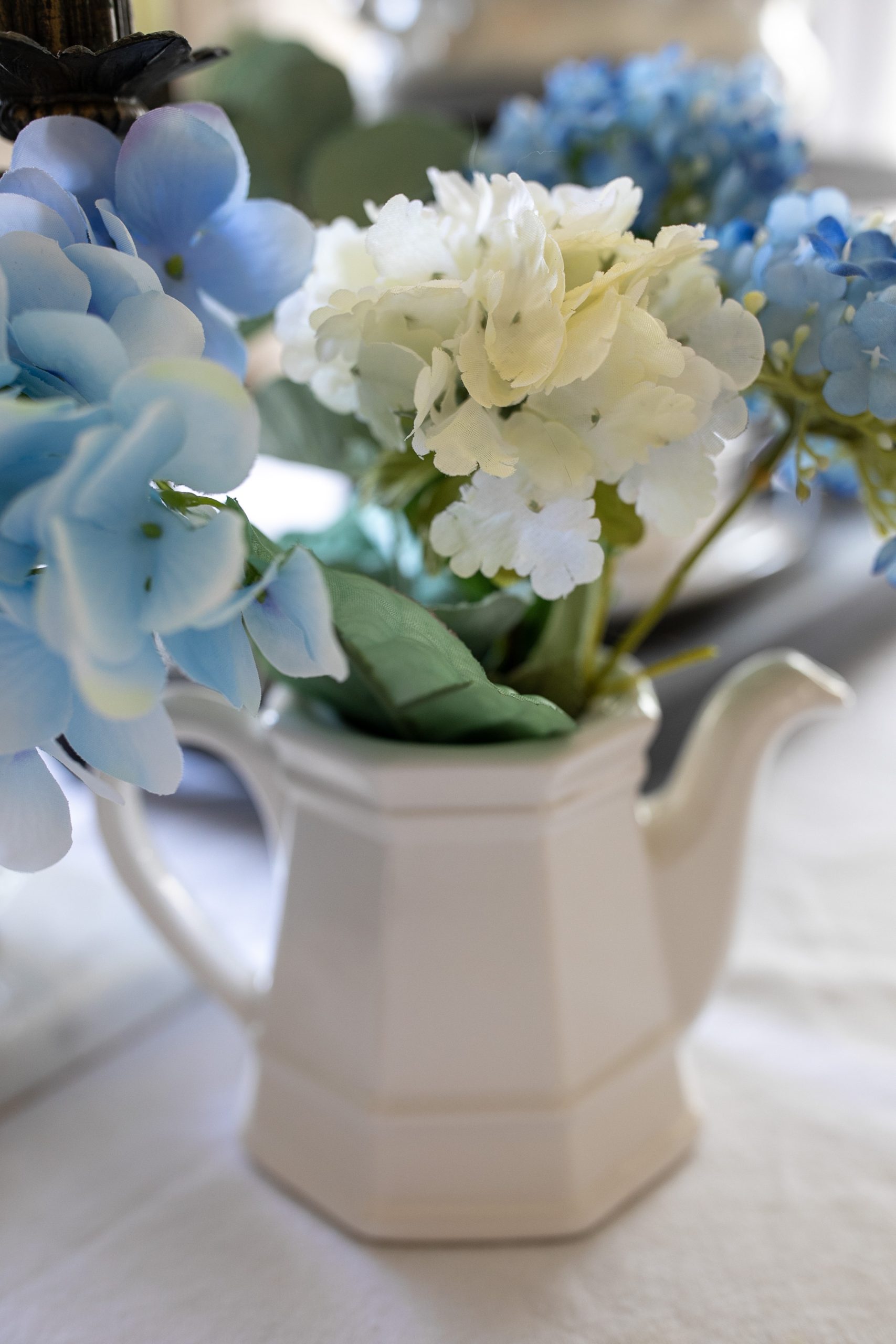 Simple Spring Floral Ideas with a Vintage Vibe - Victorian Lane Farms