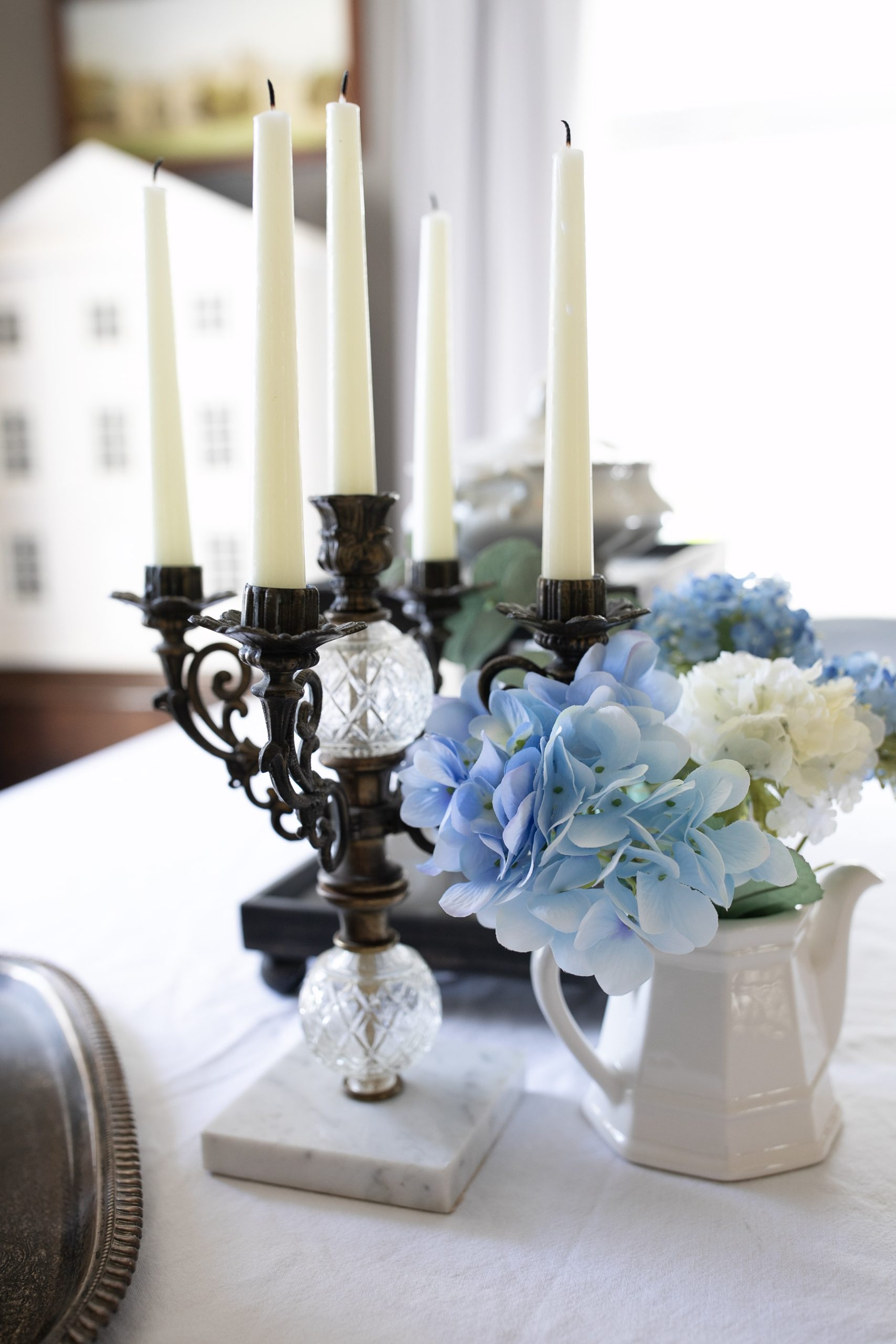 Beautiful Spring Floral Home Tour - Victorian Lane Farms